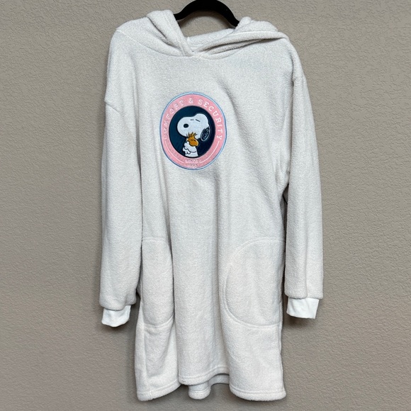 Peanuts | Intimates & Sleepwear | Peanuts Snoopy Cozy Hooded Snuggly ...